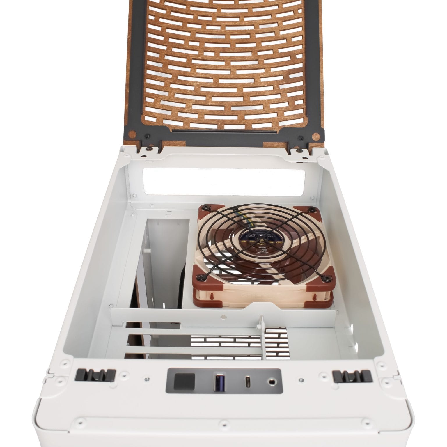 Kanto – First high airflow wooden mATX PC case